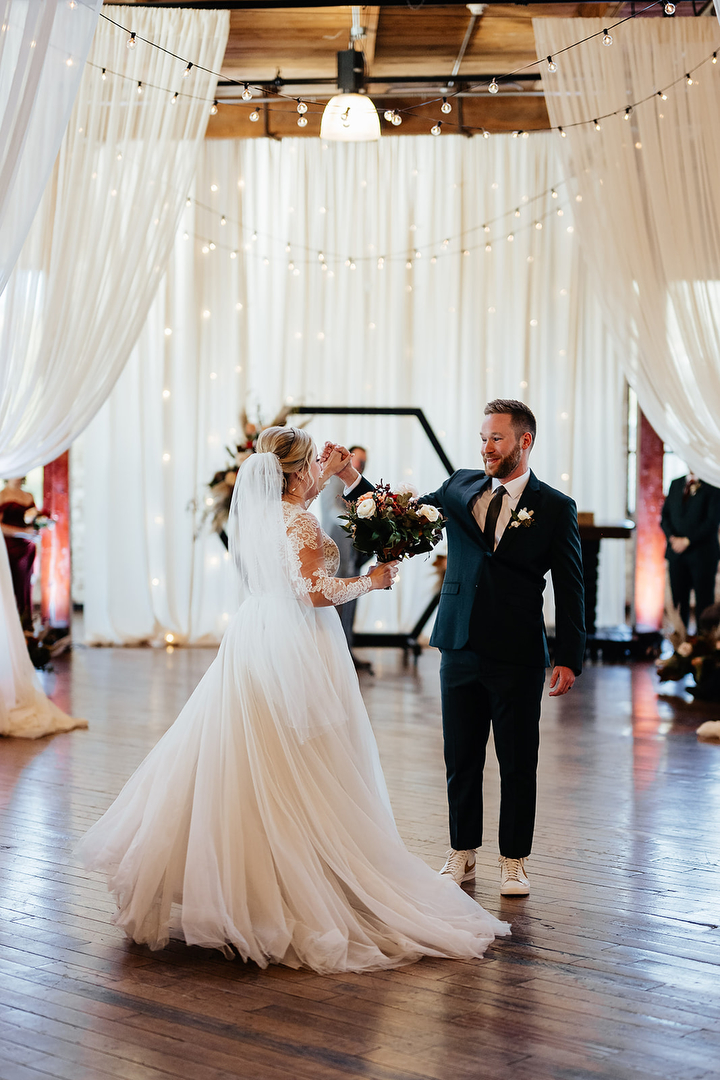 Downtown Indianapolis Wedding at the Biltwell Event Center